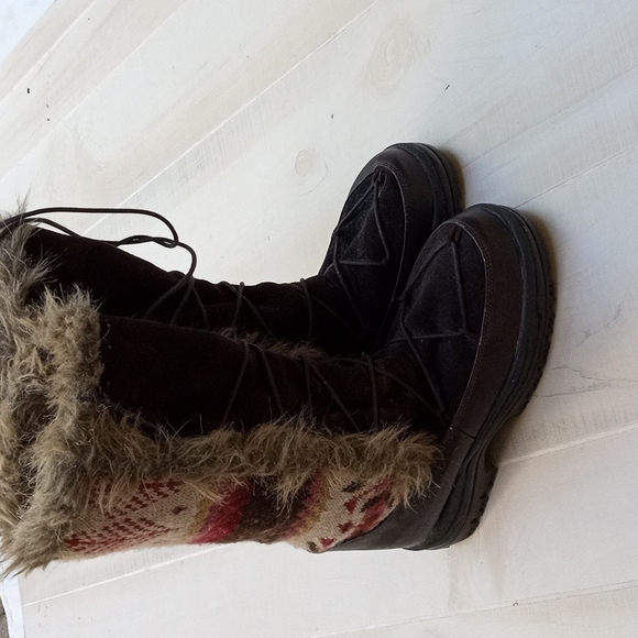 Muk Luks | Shoes | Mukluks Fur Trimmed Native Boots | Poshmark